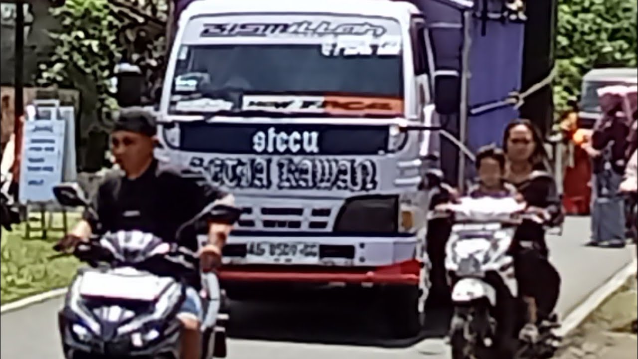 LIVE Start karnaval desa Sumberagung Selorejo Blitar - YouTube