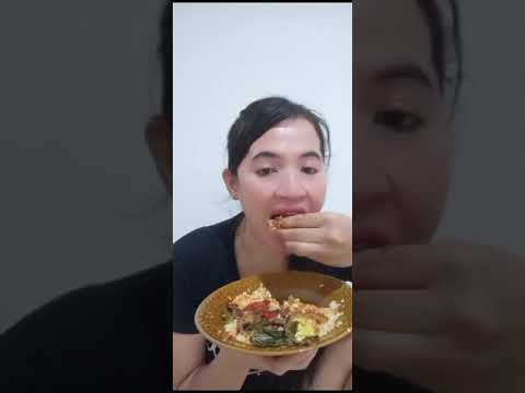 markima (marikitamakan)lauk tongkol sambel+dadar telur+sayur daun ubi🤤👍 ...