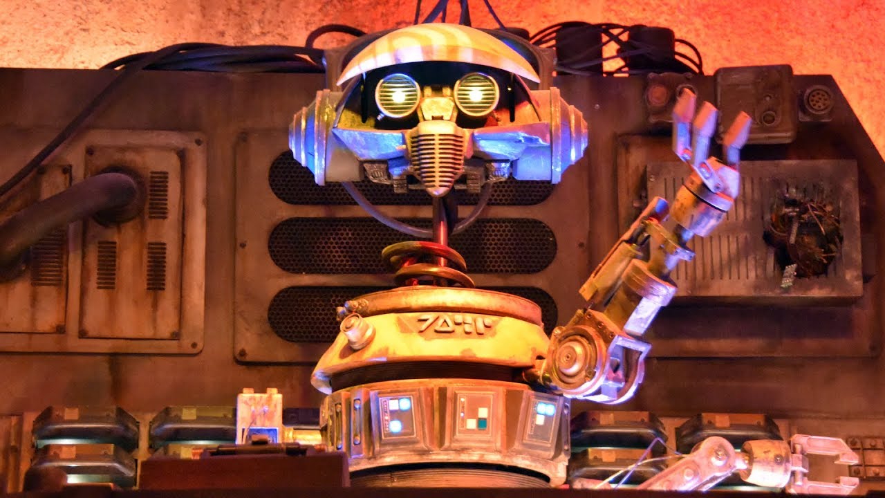 DJ R3X (Rex) in Oga's Cantina, Star Wars: Galaxy's Edge Playing Figrin ...