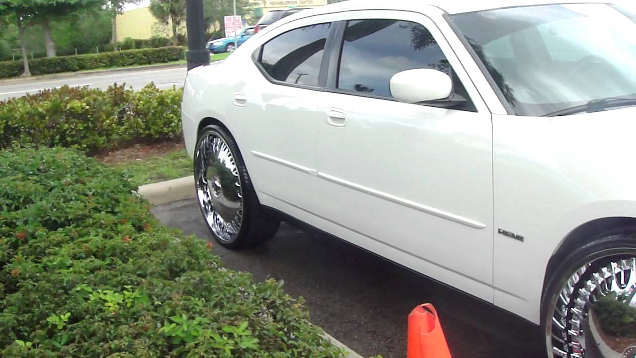 DODGE CHARGER ON 28" DUB FLOATERS!!! TUCKED - YouTube