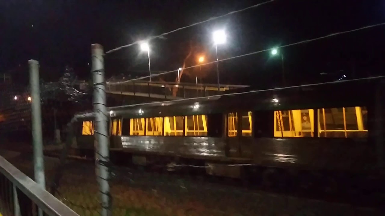 AMAZING Night Time Trains - YouTube