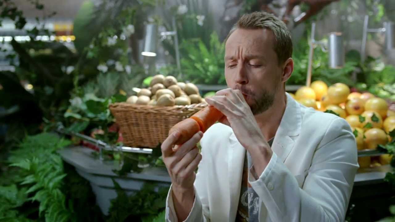 ICA reklamfilm 2012 v.7 - Ulf och Jerry spelar fruktflöjt - YouTube