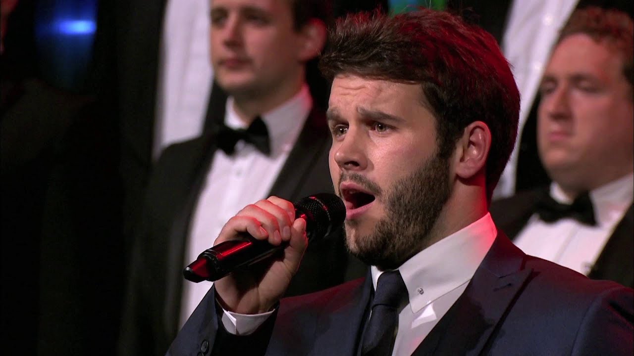 Trystan Llyr Griffiths a'r Holl Artistiaid - Medli - YouTube