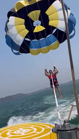 Para sailing in Goa - YouTube