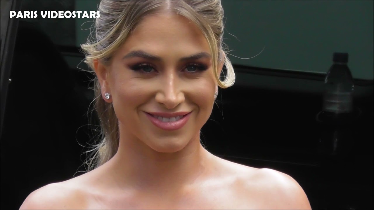 Maria Zulay Salaues / wife of Paul Pogba @ Paris Fashion Week 4 october ...