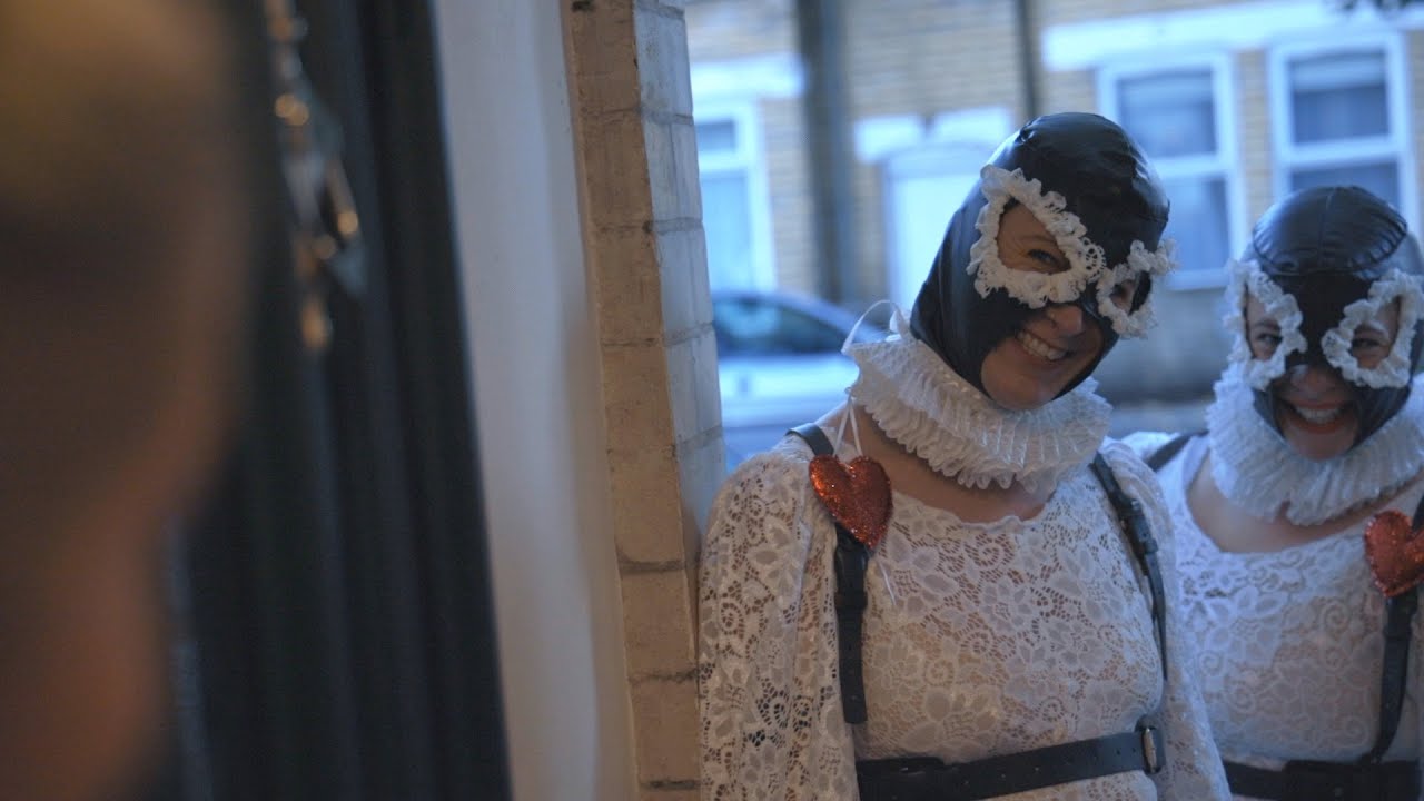 🚪👯‍♂️ Doorstep Dances an Arts Documentary (4' excerpt) by Pocket ...