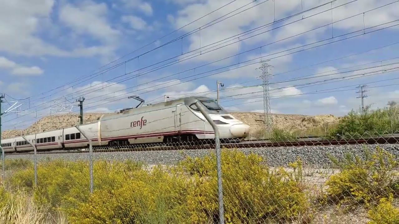 Talgo 250 / Alvia, Renfe serie 130 - YouTube