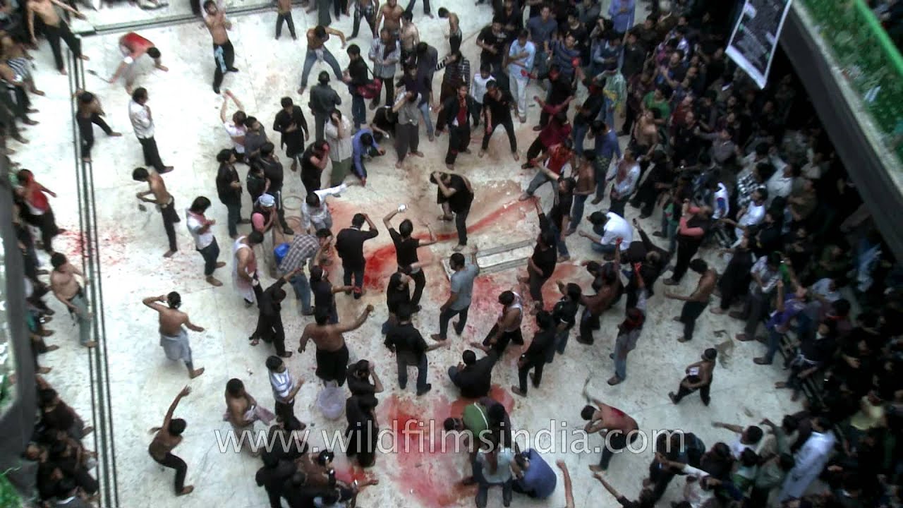 Self flogging on Muharram - this is not for faint hearted - YouTube