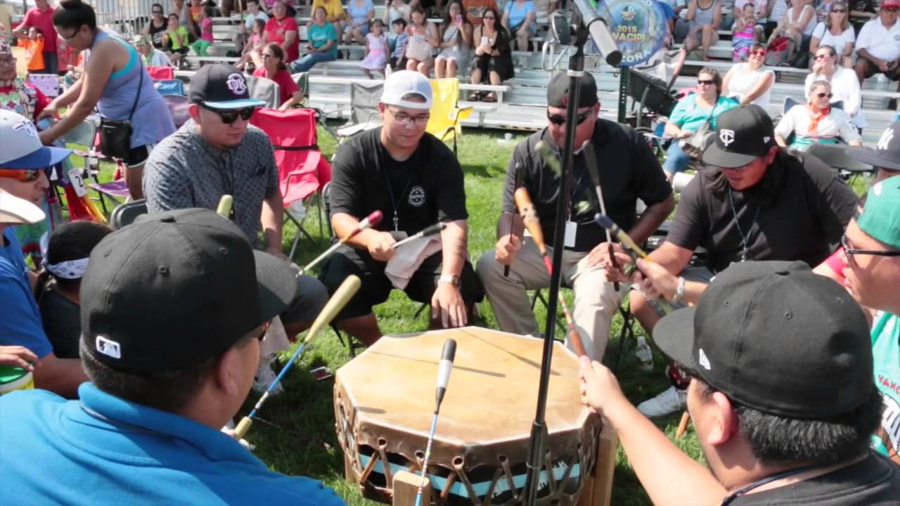 Buc Wild Shakopee Powwow 2015 - YouTube