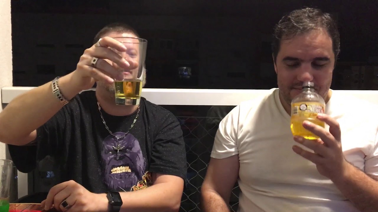 Someliers Scrotos 120: Corote Menta e Caninha da Roça Pêssego - YouTube