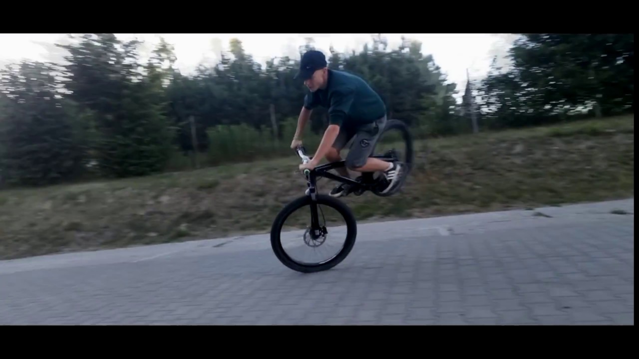 Easy Stoppie - MTB STUNT - YouTube