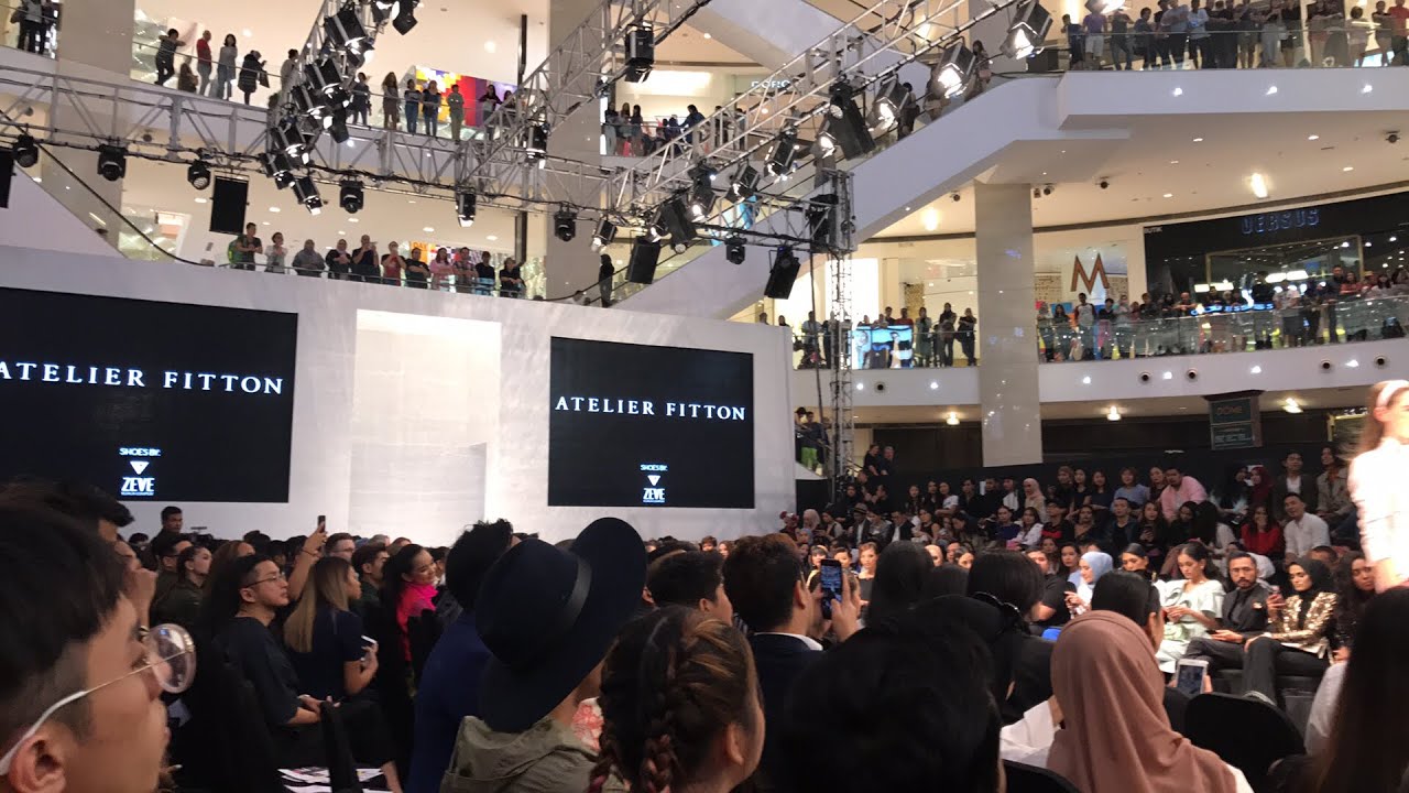 ATELIER FITTON di KLFW 2017 - YouTube