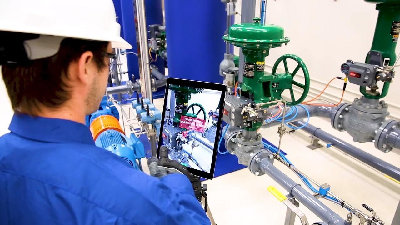 Remote Assistance through Augmented Reality - YouTube