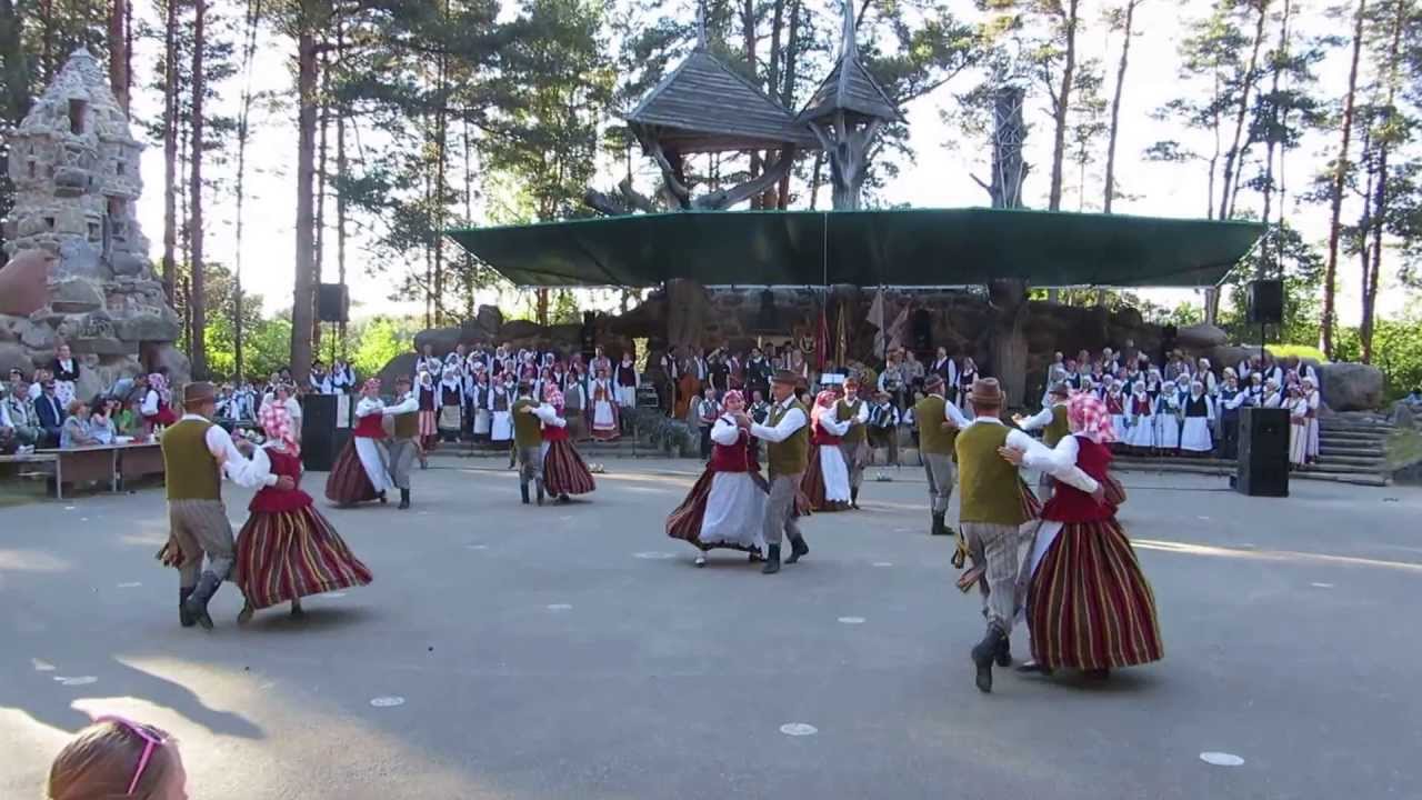 Šoka ir dainuoja ŽEMAIČIAI - YouTube