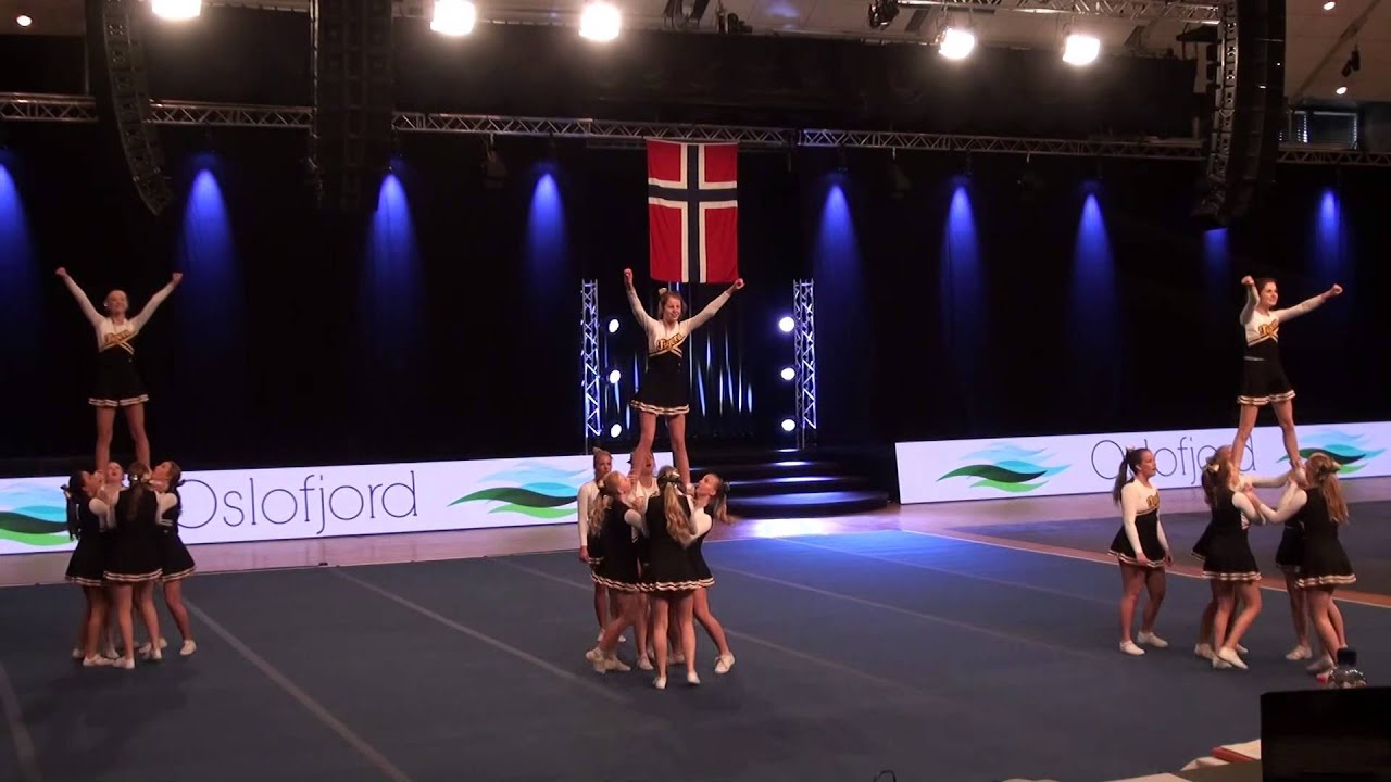 NM 2015 Cheerleading NRC Tigers Sr Captivating Dag 1 - YouTube