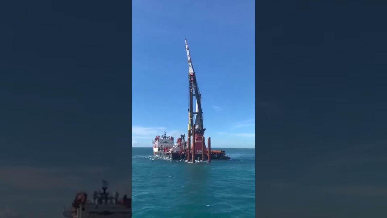 Pile running incident on Offshore heavy lift vessel Aegir while pile ...