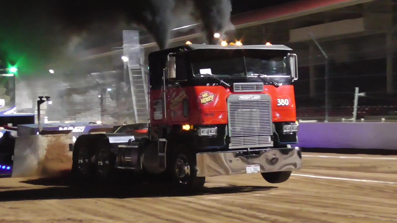 Semi Truck Pulling 2022 PA Posse Semi Trucks In Action At Bloomsburg ...