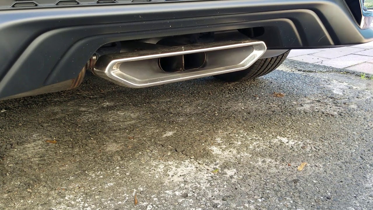 2018 Civic Si stock exhaust - YouTube