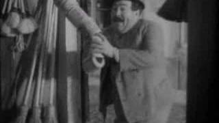 O Pátio das Cantigas - Ó Evaristo, tens cá disto?!