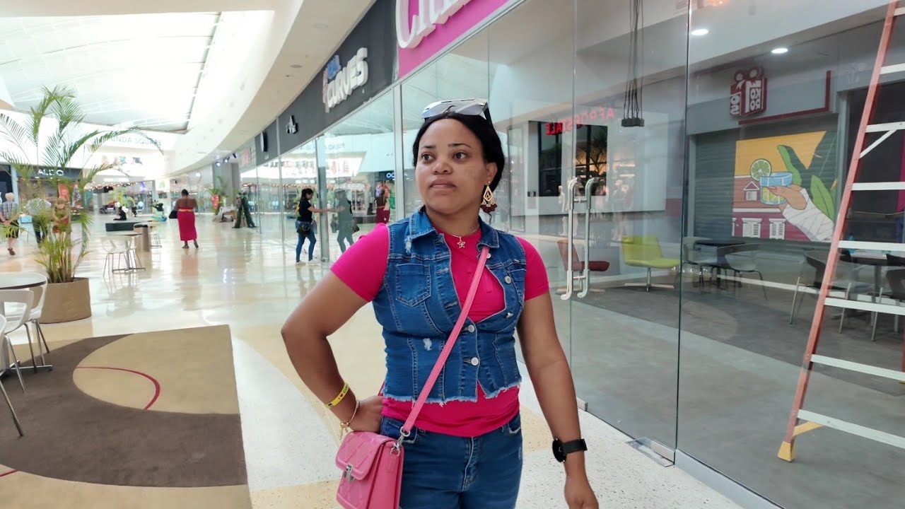 Sambil Mall Curacao | walk through | heading back to the airport - YouTube