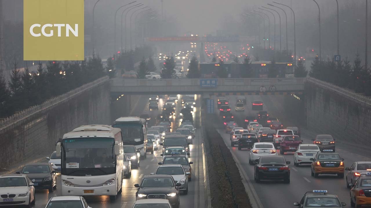 Gridlock in northern China as thick fog hits - YouTube