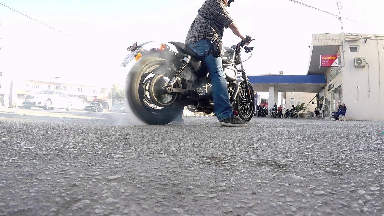 Harley Davidson - Sportster Burnout - YouTube