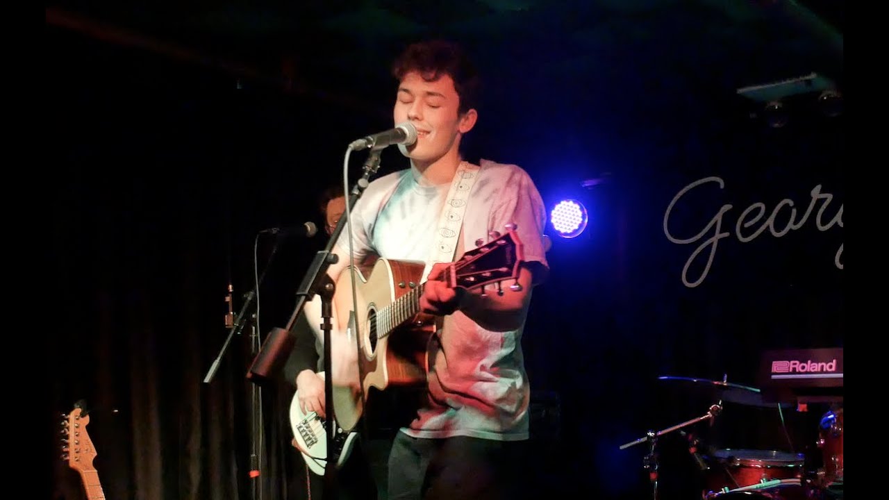 Zac Rose– Dreamin' ORIGINAL song Live - YouTube