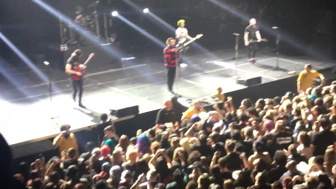 Falling In Reverse Loser Live @ Hammerstein NYC 1/27/17 (New Song ...