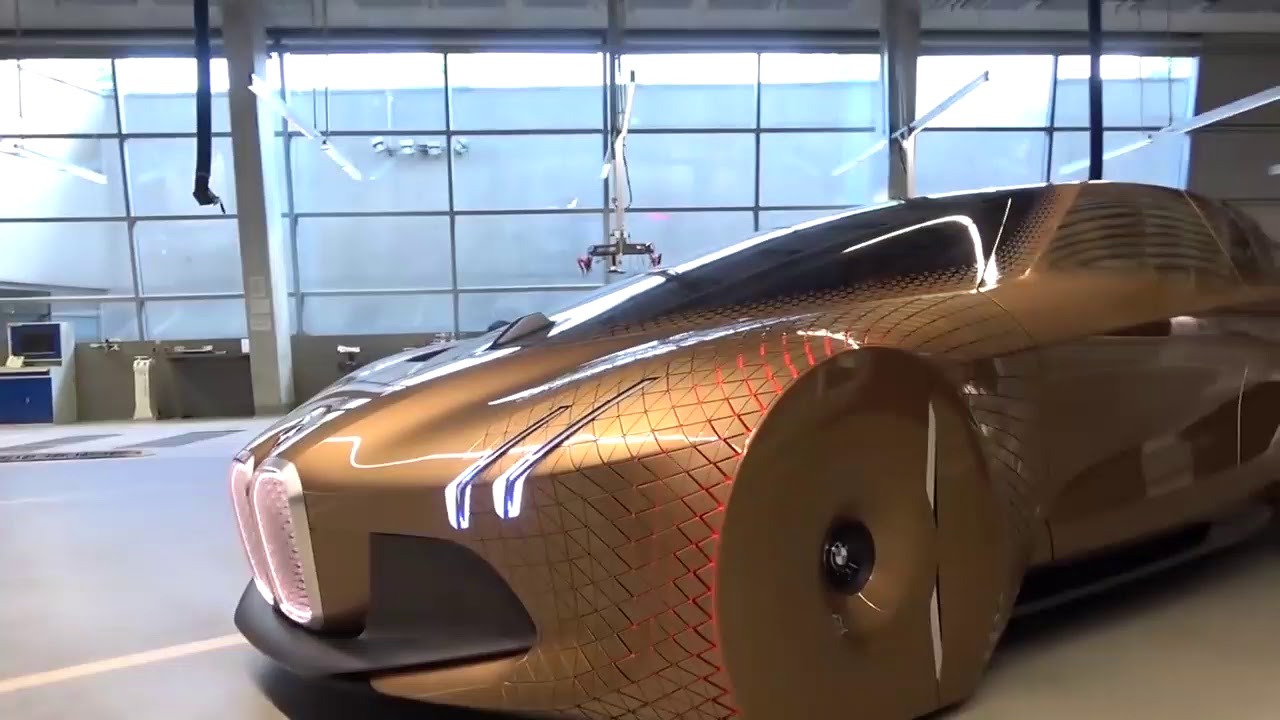 BMW Unleashed a snake like car - YouTube