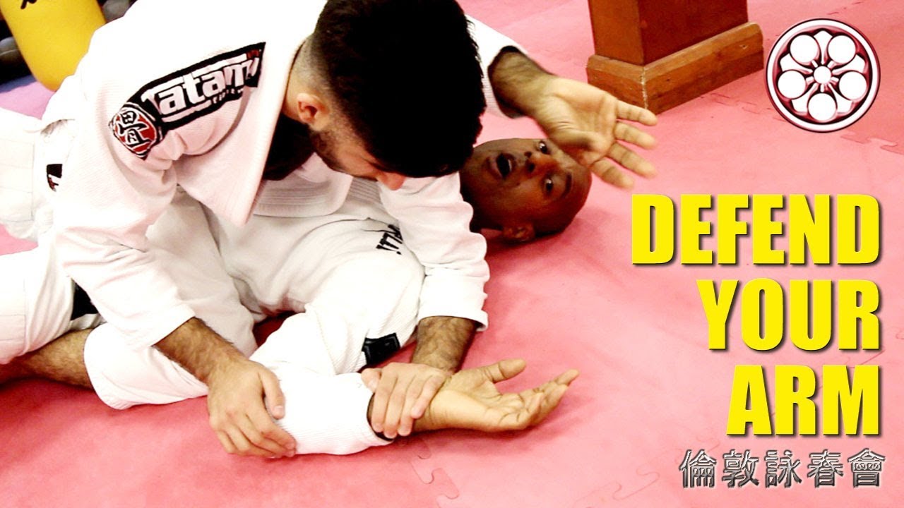 1 SIMPLE Trick to Defend Keylock Attacks in Fights - YouTube