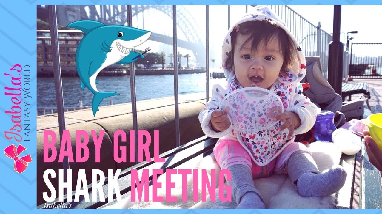 Baby sees shark first time at sea life aquarium Sydney | Bebe visita ...