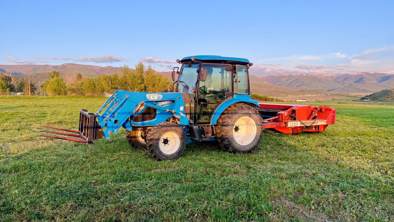 Rotational Cattle Grazing & Cutting Hay - YouTube