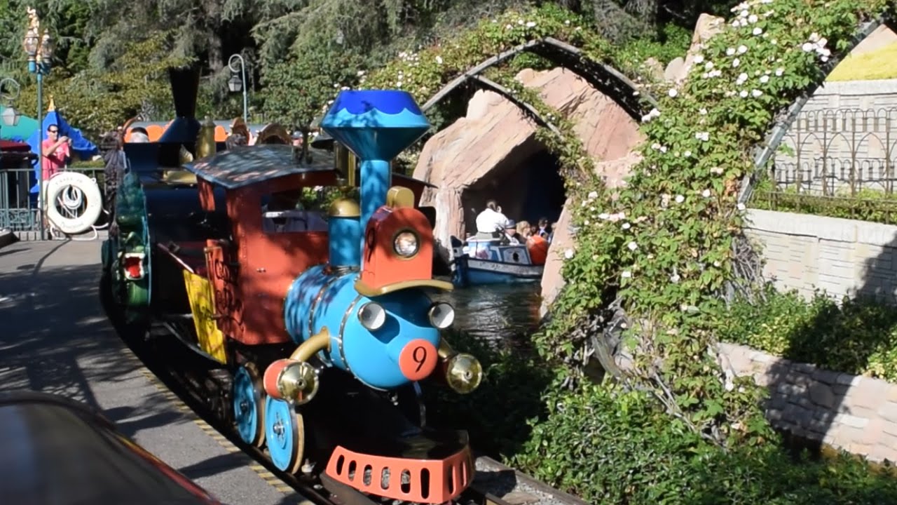 Dumbo's Casey Jr. Circus Train Ride POV, Disneyland Park, Disneyland ...