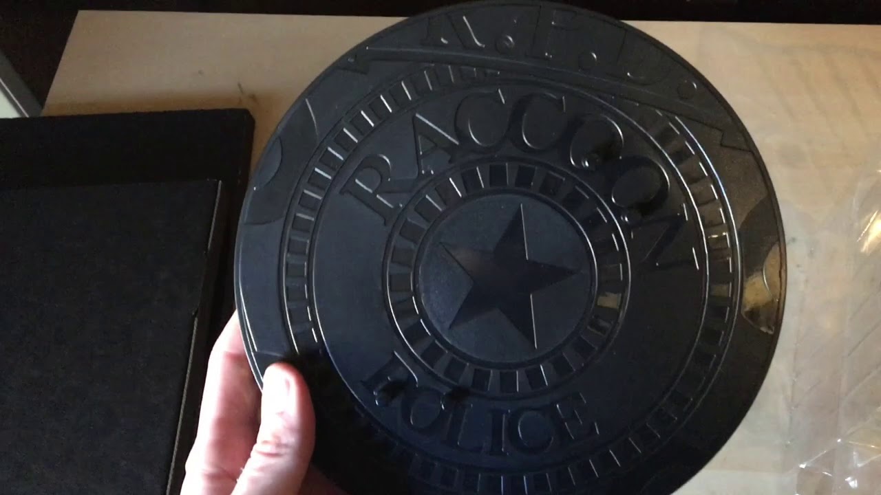 Resident Evil 2 Remake Collector's Edition Unboxing - YouTube