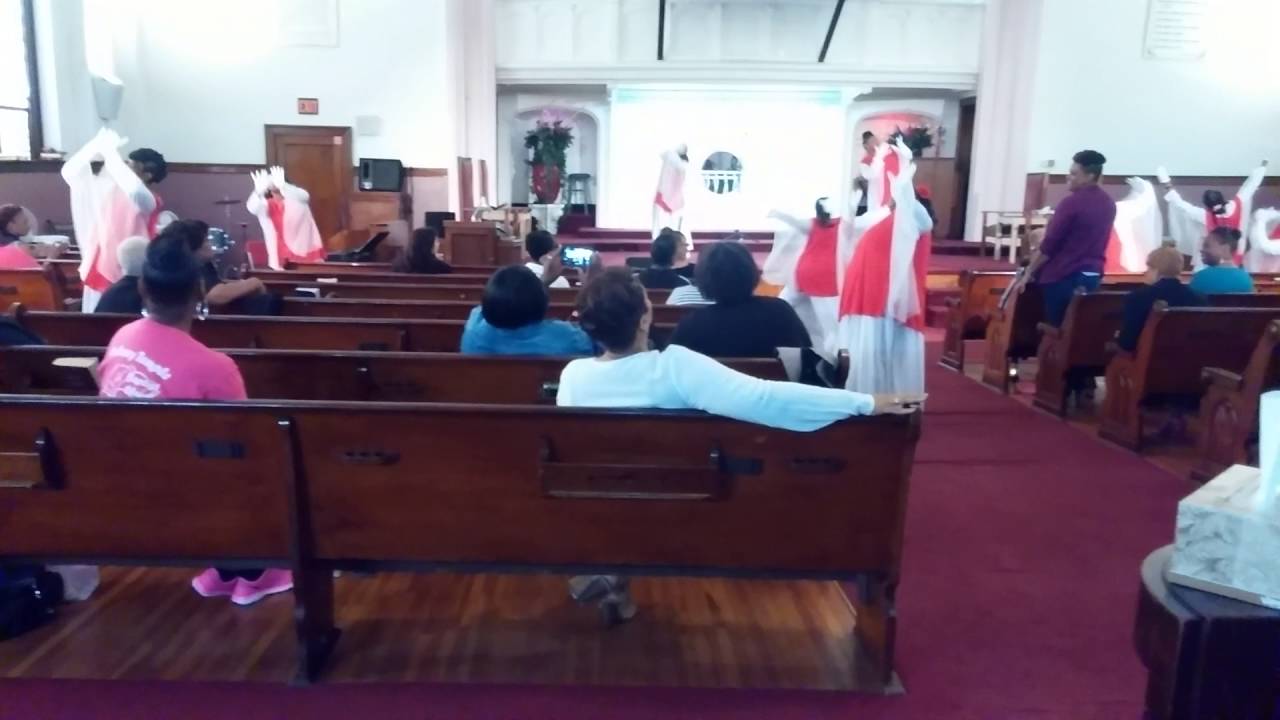 Calvary Temple Baptist Church Praising Dancing - YouTube