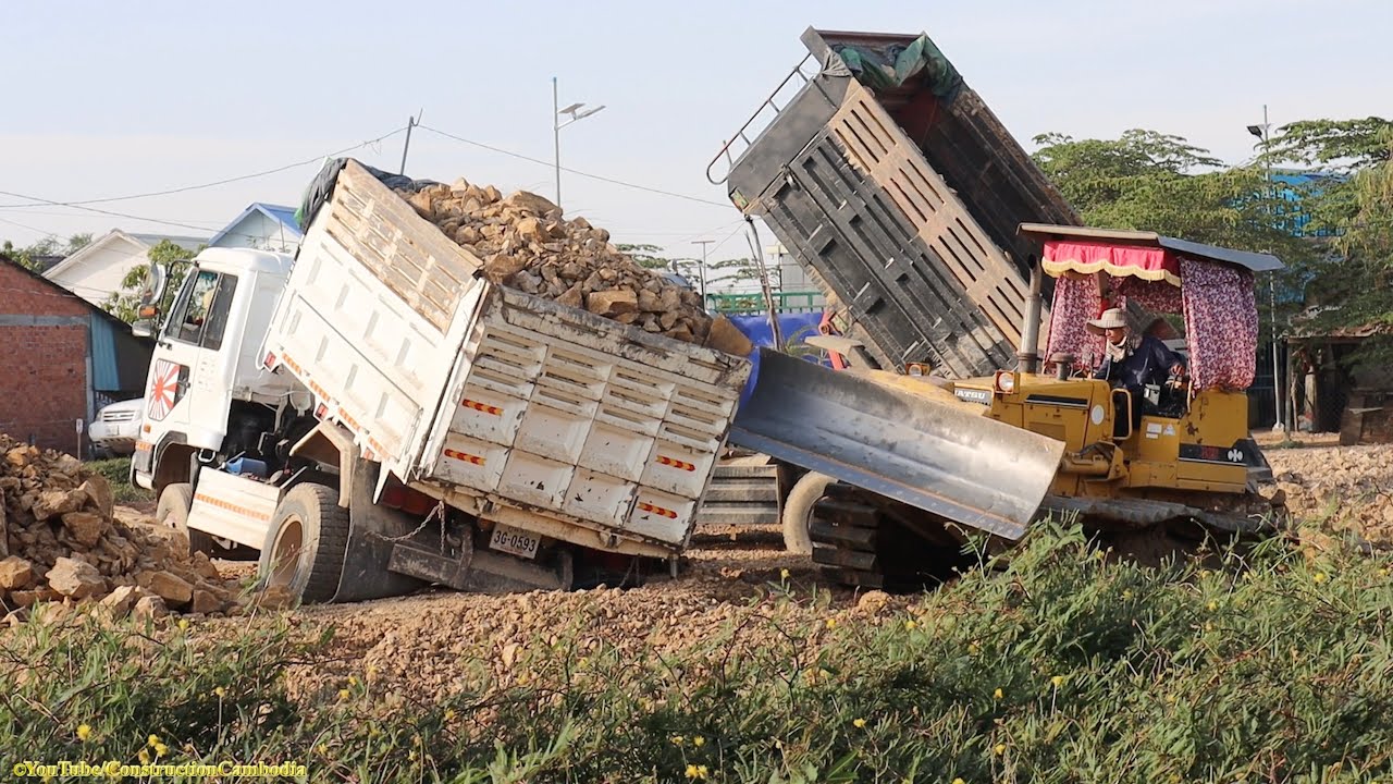 Incredible Dump Trucks Stuck and Recovery Processing By KOMATSU ...