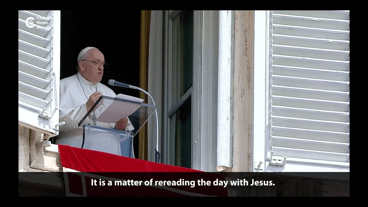 Pope: Reflect on your day with Jesus - YouTube