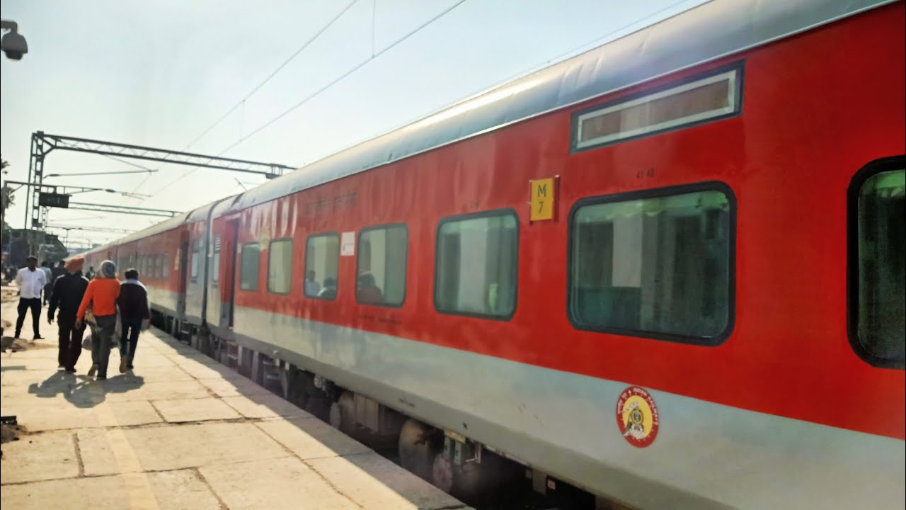 First LHB Run Of 11058 Amritsar CSMT Dadar Express At Patiala - YouTube