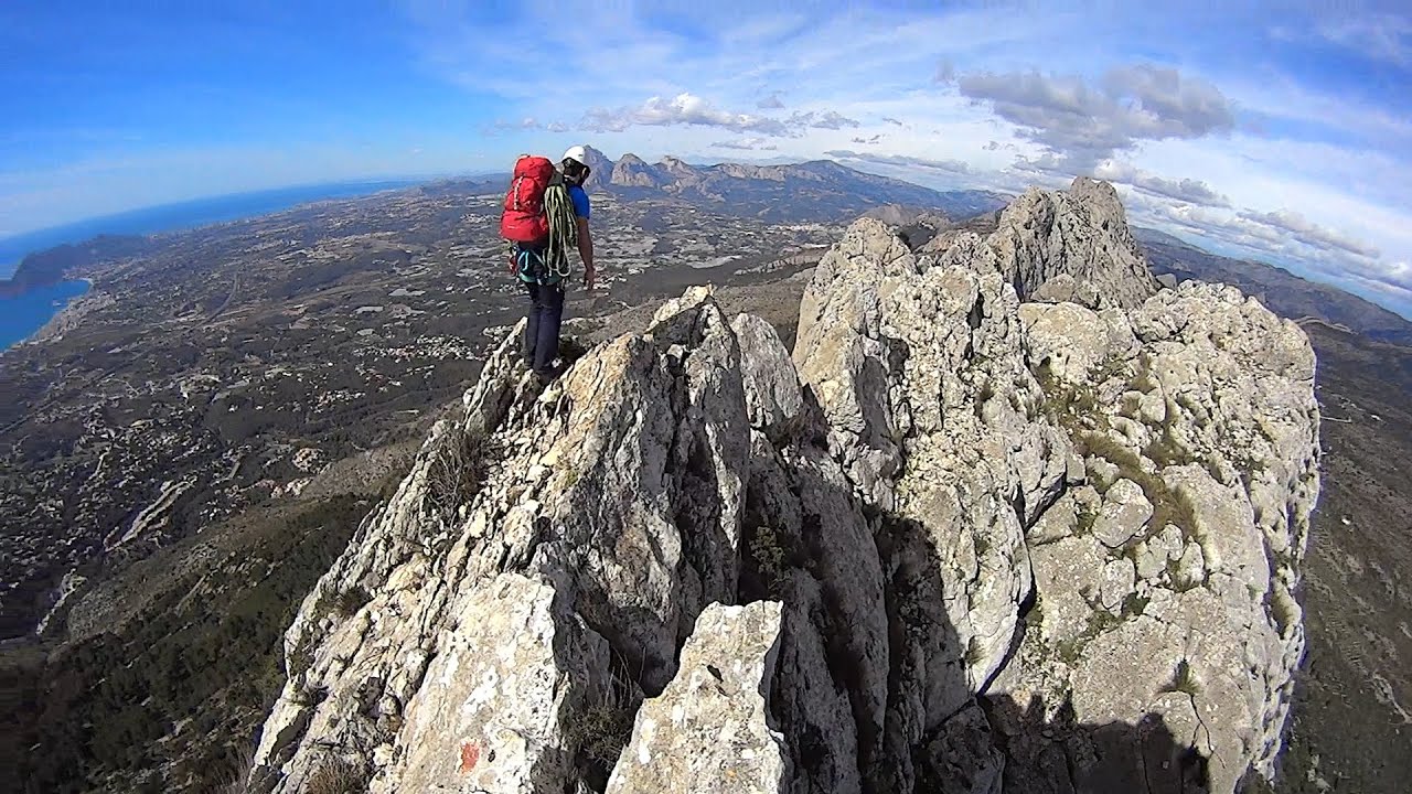 Cresta de Bernia - Alpinismo en el corazón de Alicante / Bernia Ridge ...