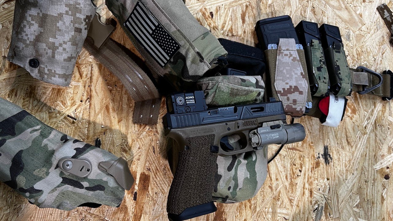 Aimpoint Acro P-2 (Holster Fitment) - YouTube