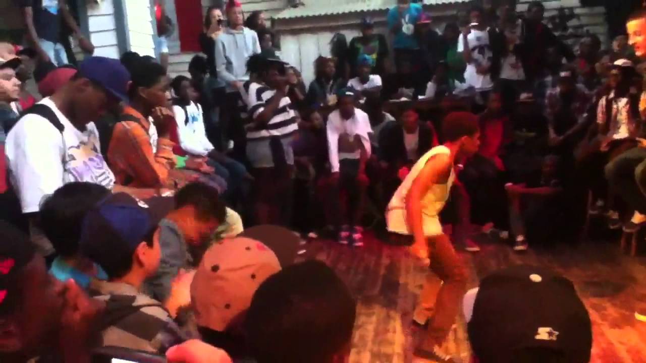 DOUGIE BATTLE (KING AND QUEEN OF DOUGIE GERMANY) [Halbfinals] - YouTube