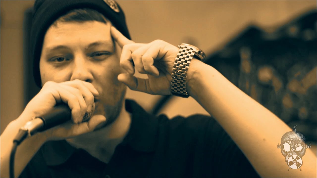 Hector Bizerk // Columbus - YouTube