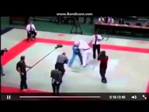 Hakimi esebleshdiren zaman ))