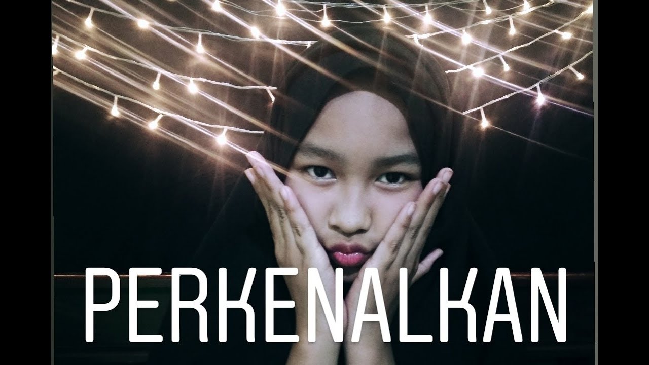 INTRODUCE MY SELF "My name is Aurel Putri Al-Muharram" - YouTube