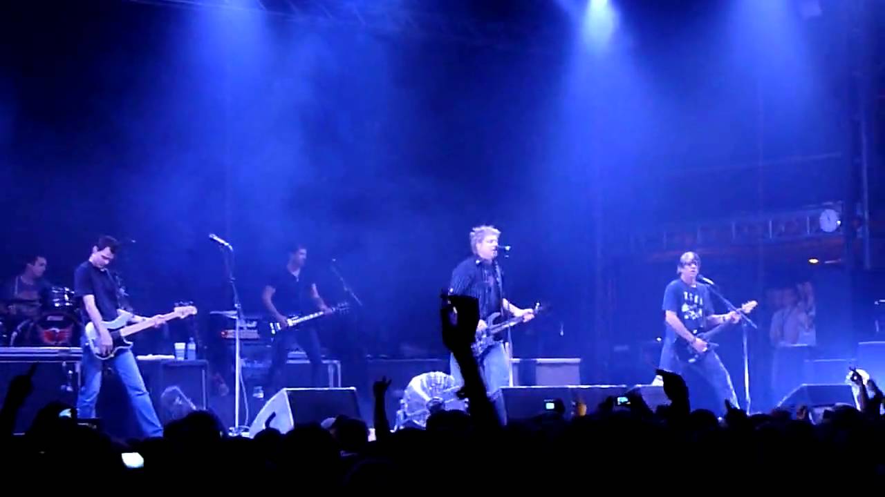 The Offspring - Hit That [HD] live - YouTube