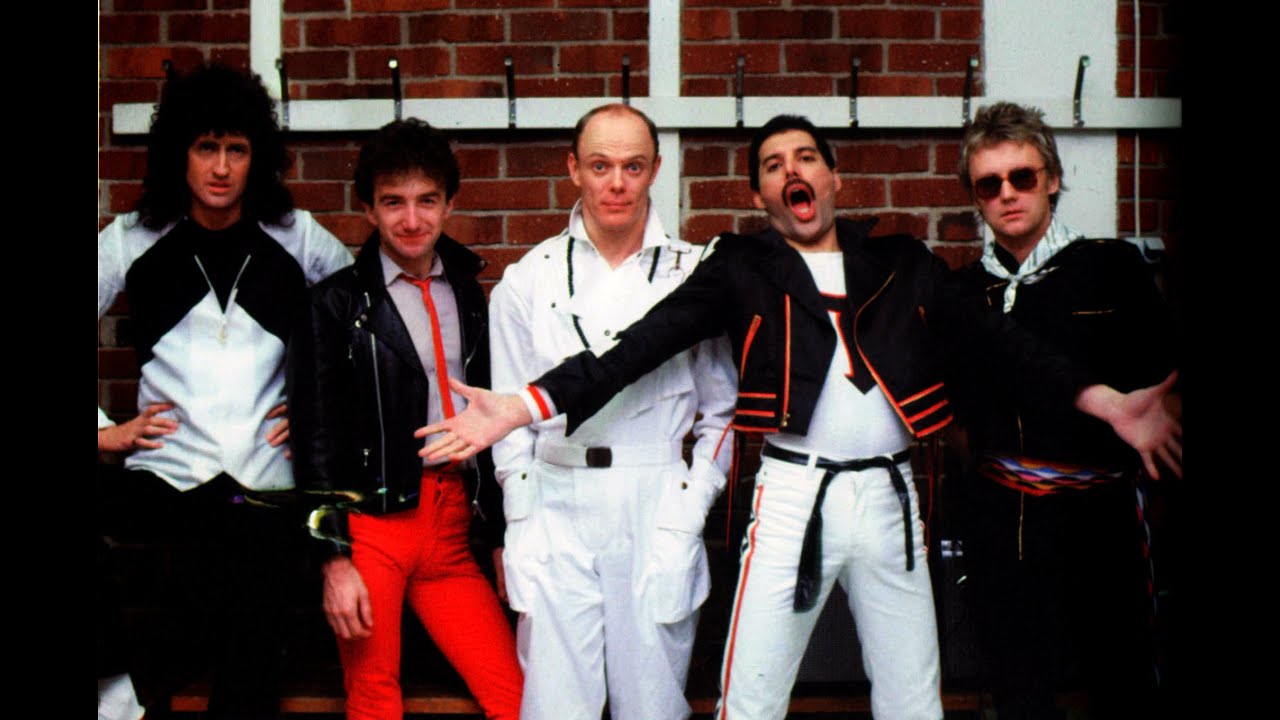 Queen - Guitar Solo / Keyboard Solo | First Live Performance - YouTube