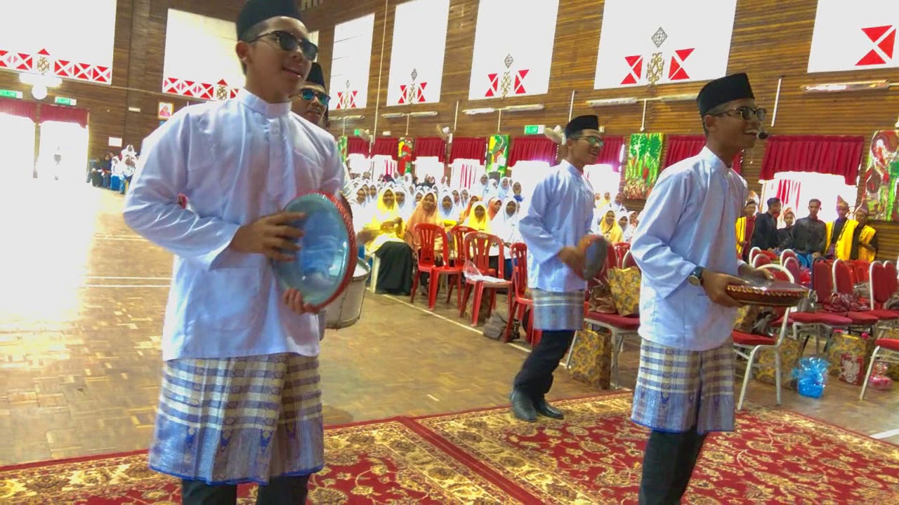 Kompang 5 Sahabat + Prank Kek JATUH!!! SMK Bukit Merchu (Hari Guru 2017 ...