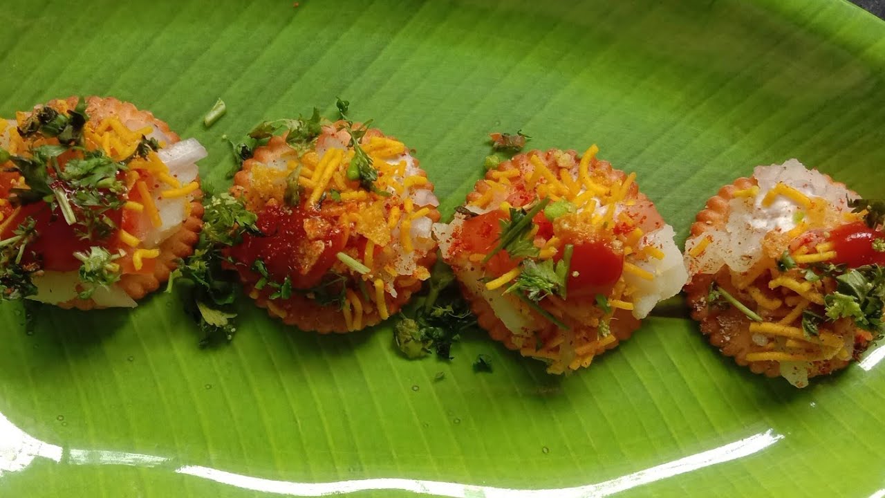 Monaco Biscuits Chaat /Monaco Chaat /मोनेको शेव पुरी / How to make ...