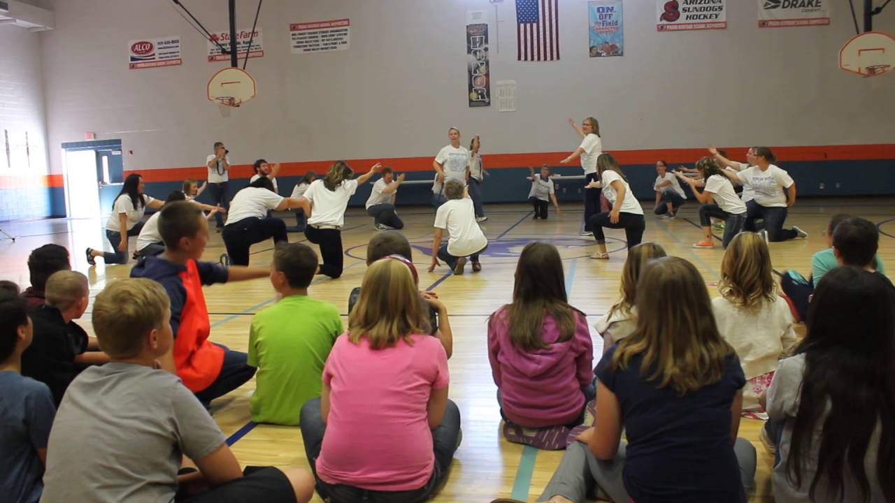 Heritage Middle School - Student Appreciation Flash Mob - YouTube