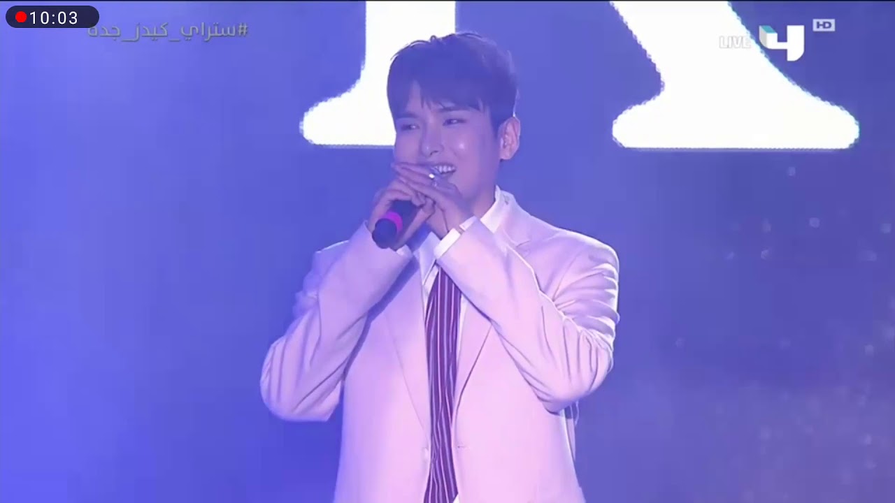 SUPER JUNIOR LIVE STREAM CONCERT WITH STRAY KIDS - YouTube